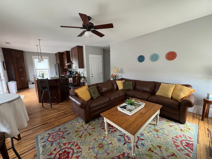 Franklin's Grand Getaway B - Grand Haven, MI