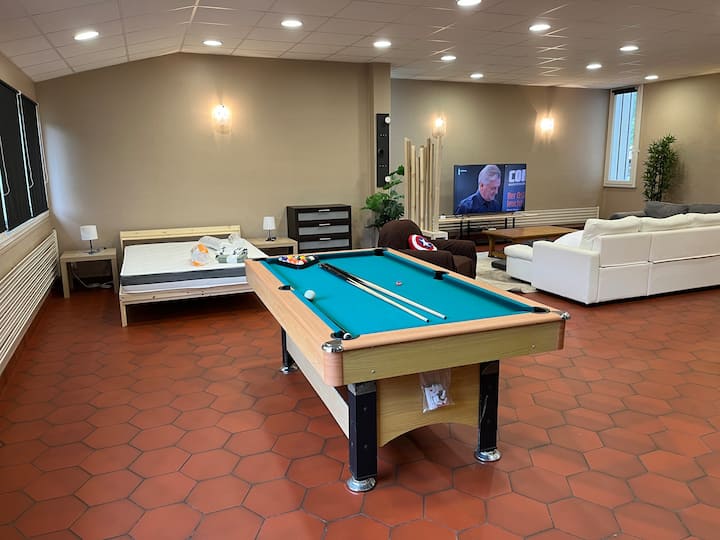 Logement « La Moine » De 150 M² Avec Terrasse - France