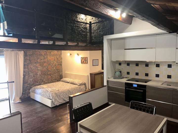 Bellissima "Casa Nella Roccaforte", 2 Piani! - Latium
