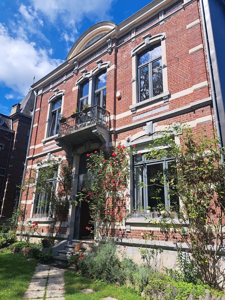 Dans Maison De Maître, Logement Pour 4 Personnes. - Verviers