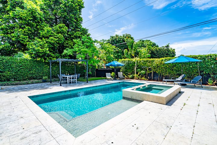 Spacious 5br Heated Pool/hot Tub, 12 Mins To Beach - Hollywood, FL