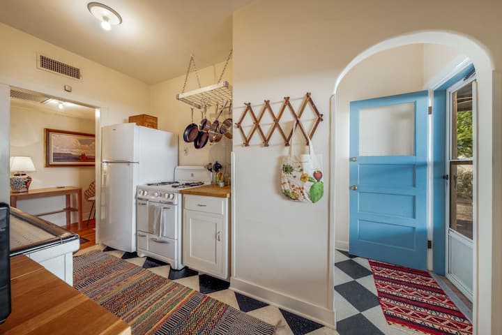 Charming | Sam Hughes | 1 Br 1 Ba | Outdoor Dining - ツーソン, AZ