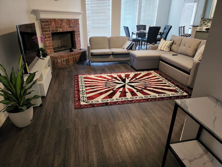 Cozy Home Near Unt/twu "Ra" - Denton, TX