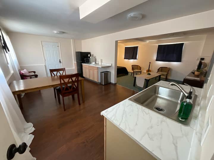 Private, Clean And Quiet! Close To I-5 And Train! - Shoreline, WA