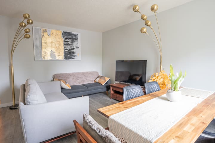 Ac | Main Floor | Close To Stampede & Lrt Station - Calgary