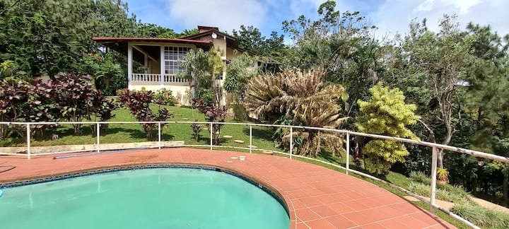 Villa El Vigia Cerro Azul - Panama City