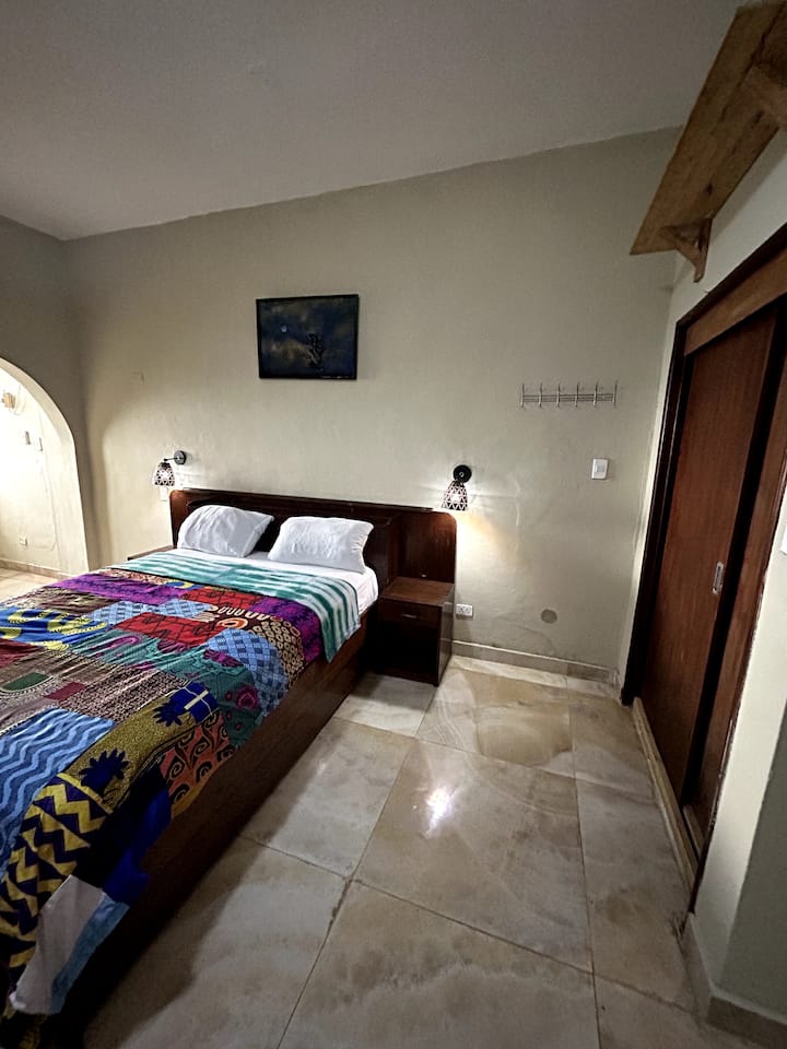 Ocean View Studio 402 - Monrovia