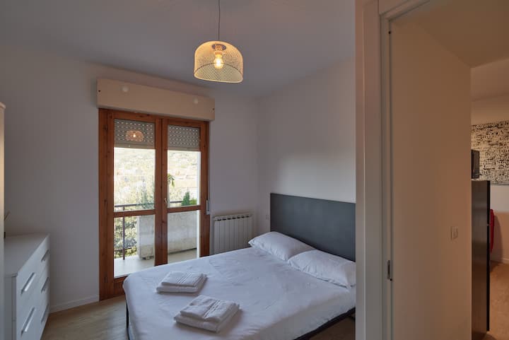 Bilocale Moderno In Zona Tranquilla+free Parking - Perugia