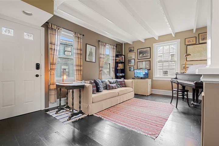 Historic Marblehead Nautical Home|minutes To Salem - Marblehead, MA