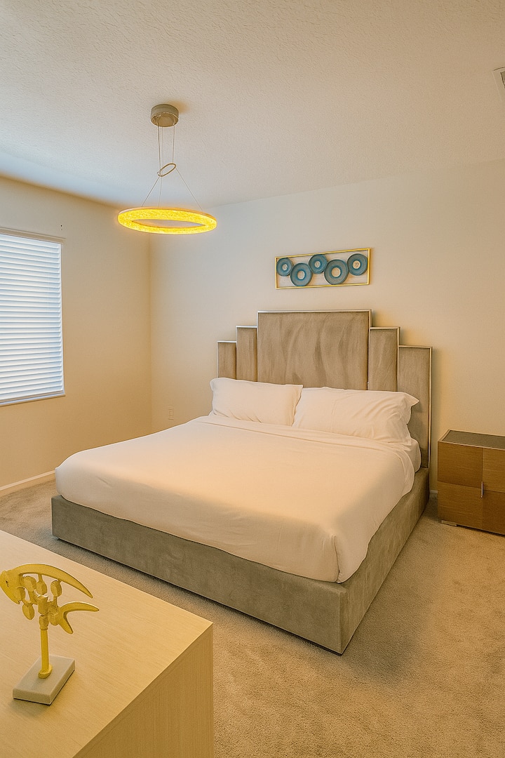 Master King Bedroom | Kitchen & Pool | Resort Gym - Kissimmee