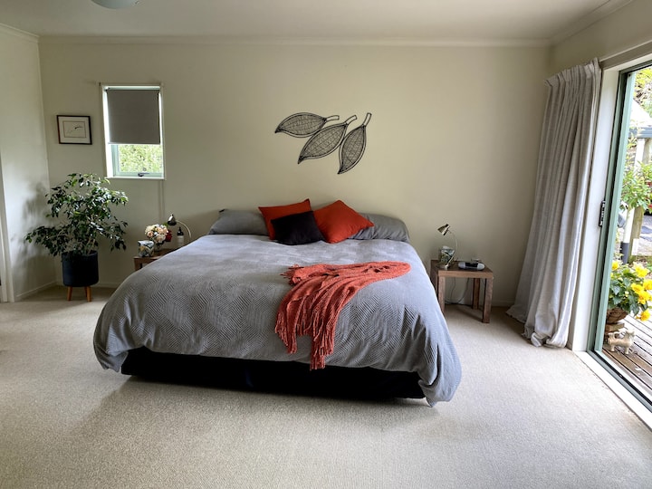 The Wilton Country Accommodation - Bulls