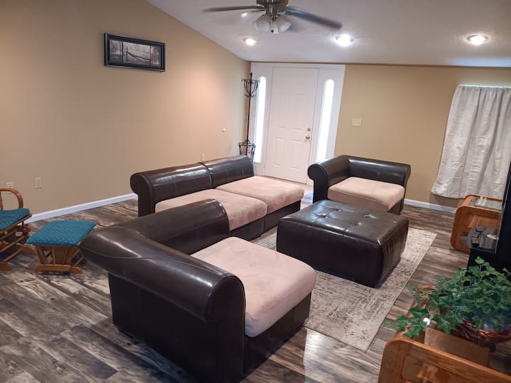 A Home Away From Home, Near Fort Leonard Wood - Waynesville, MO