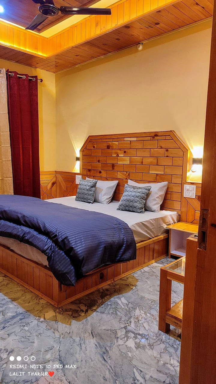Wood Packer Deluxe Room 1 - Kasol