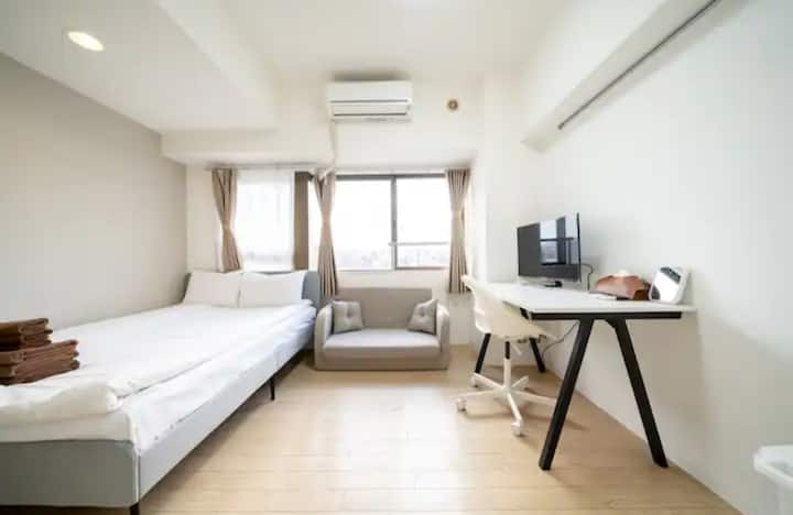 #705 Jr Subway 6 Minutes Walk / 3 People - Akihabara