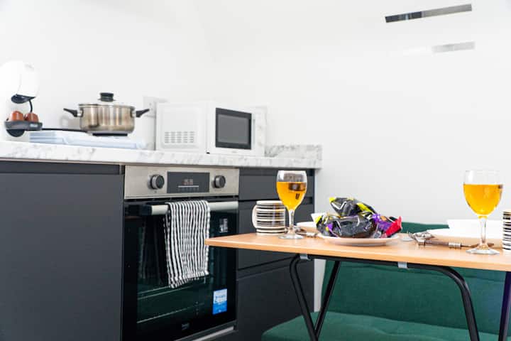 Central Twin Bed Apartment - Cardiff