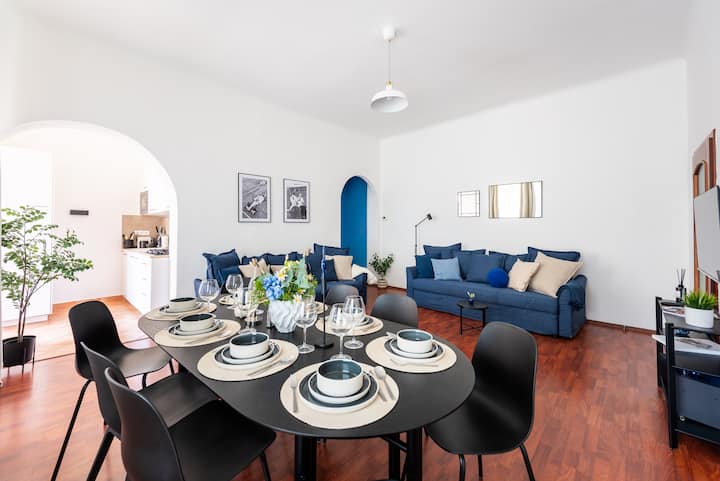 Central W/ac+terrace+peaceful Yard! - Prague