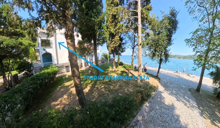 Studio Apartma Plaža | Beachfront & Balcony - Strunjan