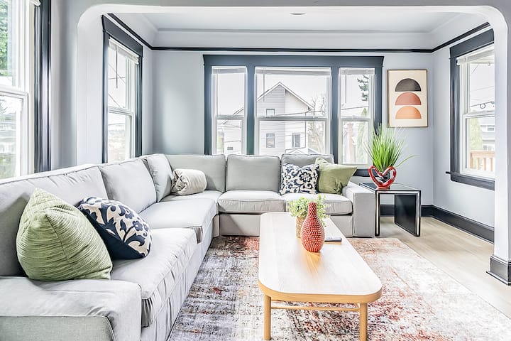 Ballard 9br | Spacious Group Retreat Near Dining - Seattle