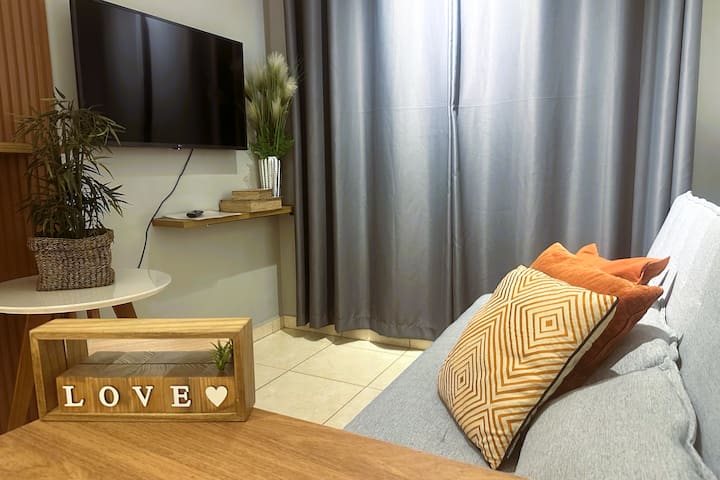 Apto Prox Praia Clube/port 24 Hs/ Ar Condicionado - Uberlândia