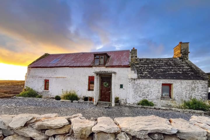Cliffs Of Moher Irish Cottage - Lahinch