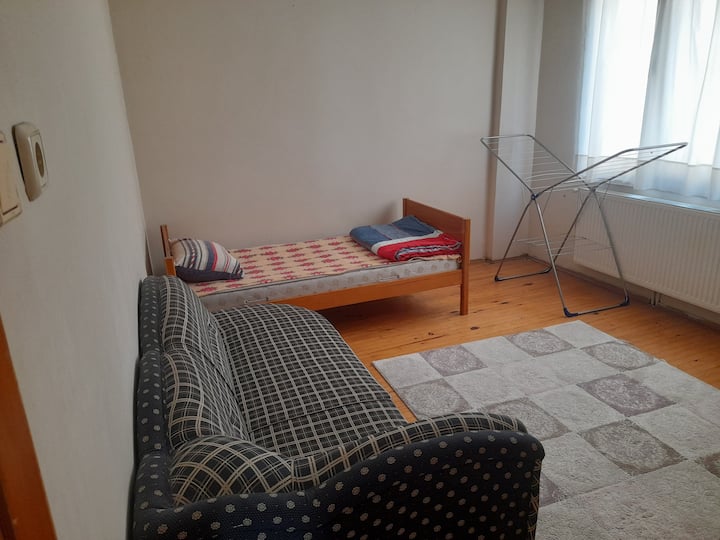 Room - Close To Sabiha Gokcen Airport And Subway - Tuzla