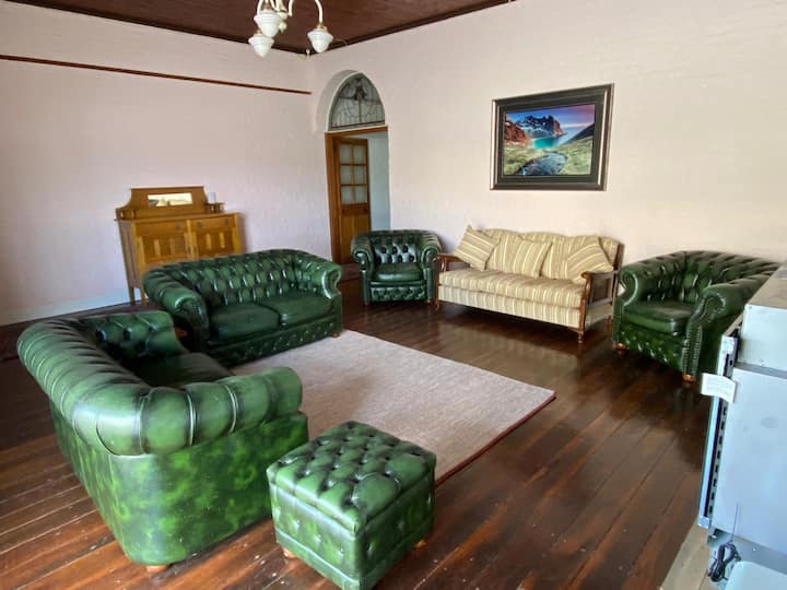 Charming, Spacious Retreat - Boorowa