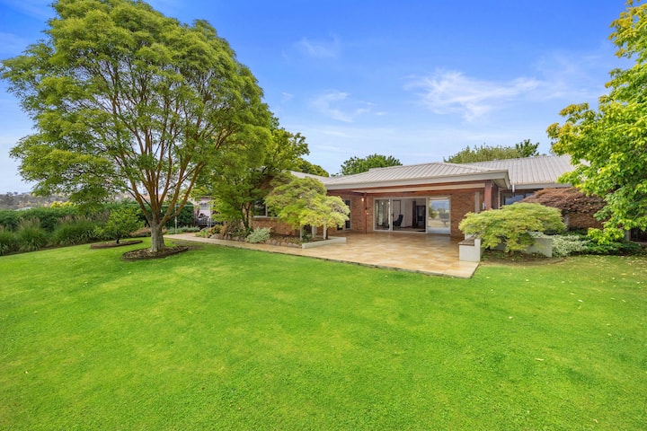 Hilltop Retreat - Luxury - Spa - Views - Privacy - Alexandra