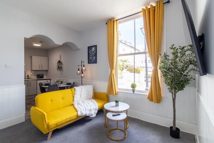 Open Mind Property - Cosy Apartment With 3 Beds - Portsmouth