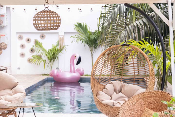 Chambre Vue Piscine à Abidjan Bonoumin - Abidjan