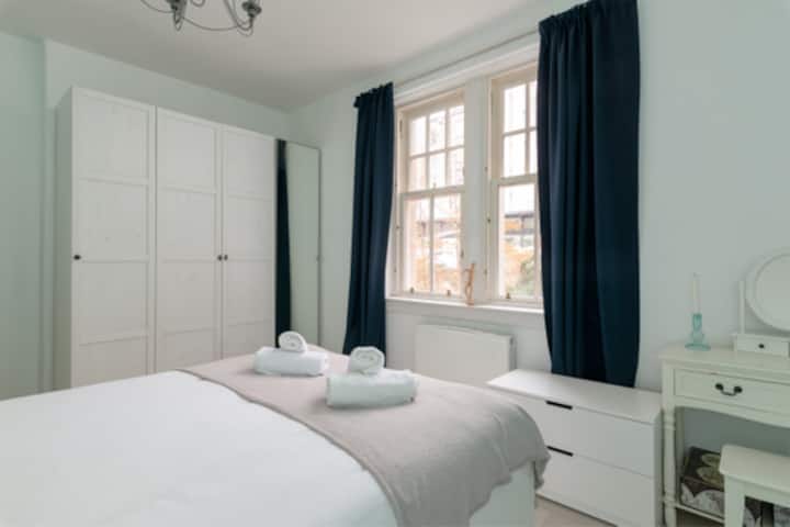 Striking 1br Home: Near Royal Mile - Edinburgh - Edimburgo