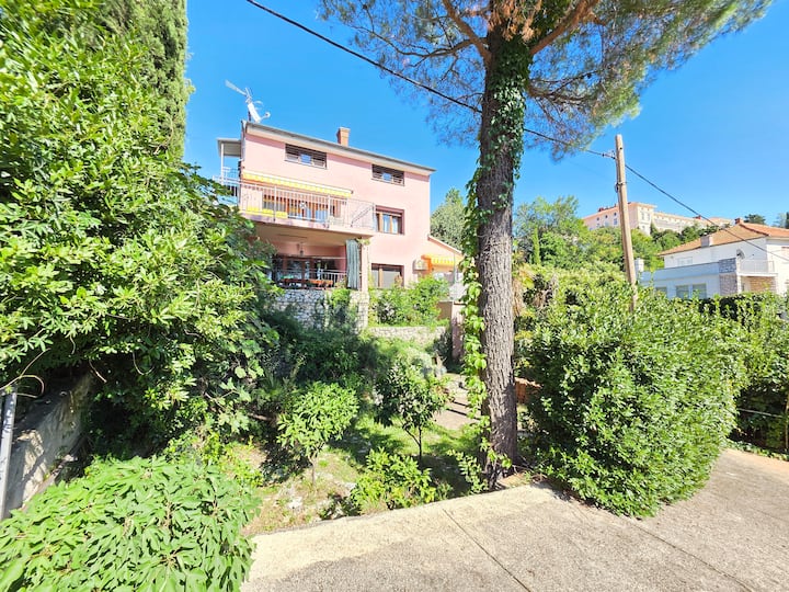 Jasminka G Apartment 150 M From Sandy Beach - Crikvenica