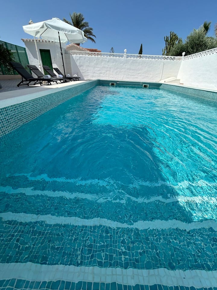 Chalet/villa Con Piscina Privada En Torrevieja - La Mata