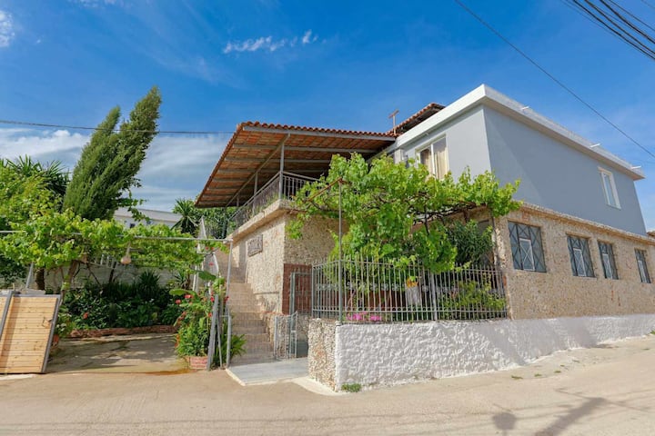 Πανέμορφη παραδοσιακή οικία! - Saranda