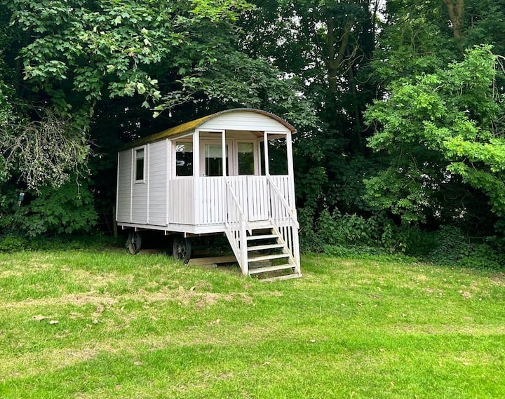 Shepherd's Hut, Wing Hall Rutland, (Cowslip) - Rutland
