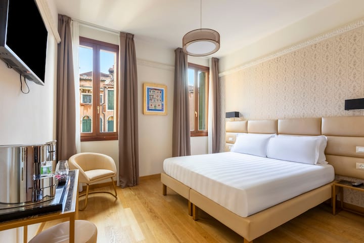 Numa | Charming Stay On The Canal, Piazza S. Marco - 威尼斯