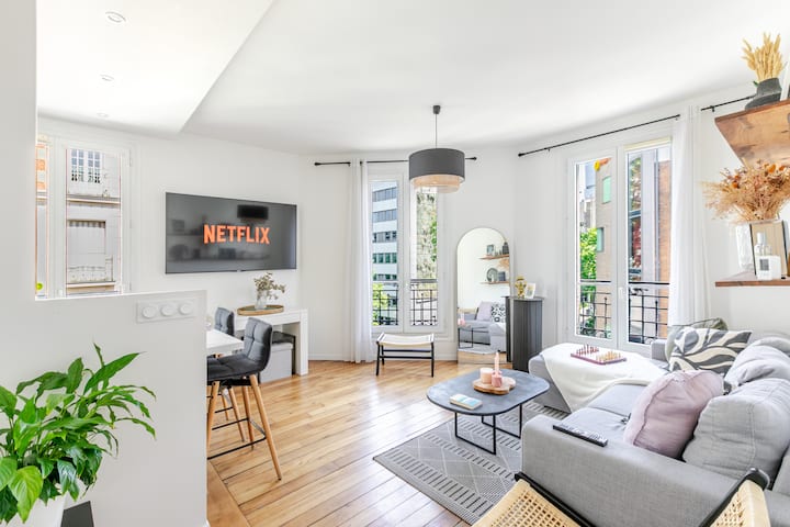 Le Nomad Chic – Bureau, Netflix & Douche Italienne - Clichy