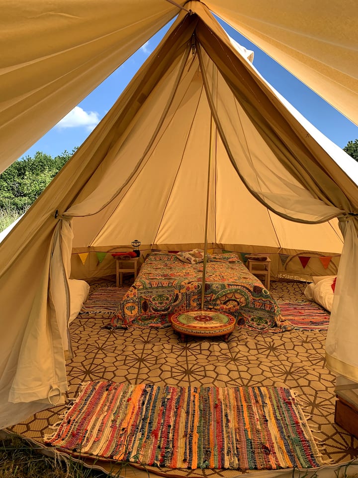 Fully Furnished Bell Tent Selson Farm - Deal