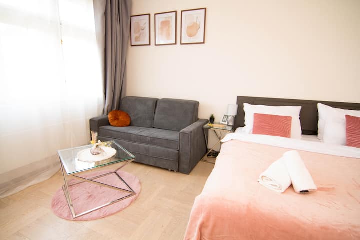 Modern Studio 2 Mins From The Old Town • Ac - Prague