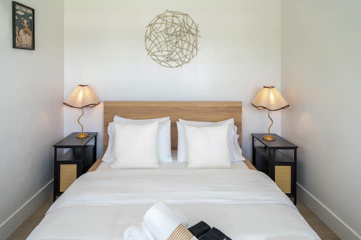 #15-fully Renovated 2bdr Miami Mimo/free Parking - Miami, FL