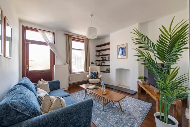 Charming & Cosy Home | Free Wi-fi & Great Location - Nottingham