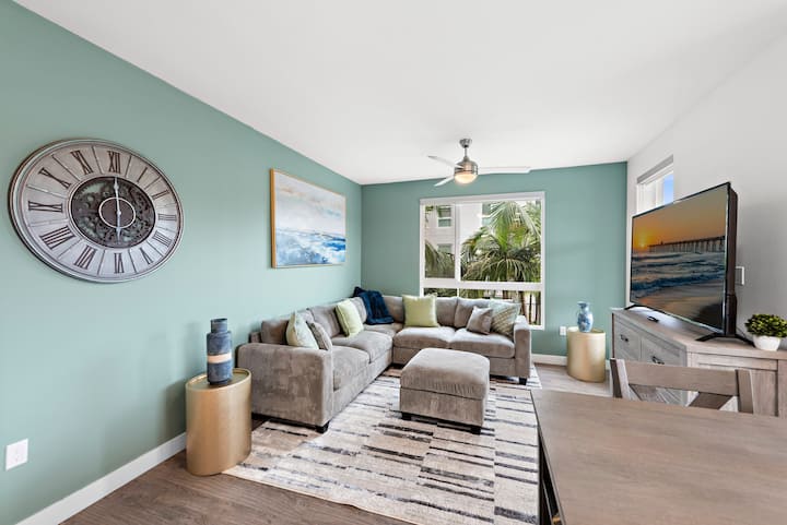 3 Bedroom Lux Apt Located In Central Oc/disney/sna - Irvine, CA