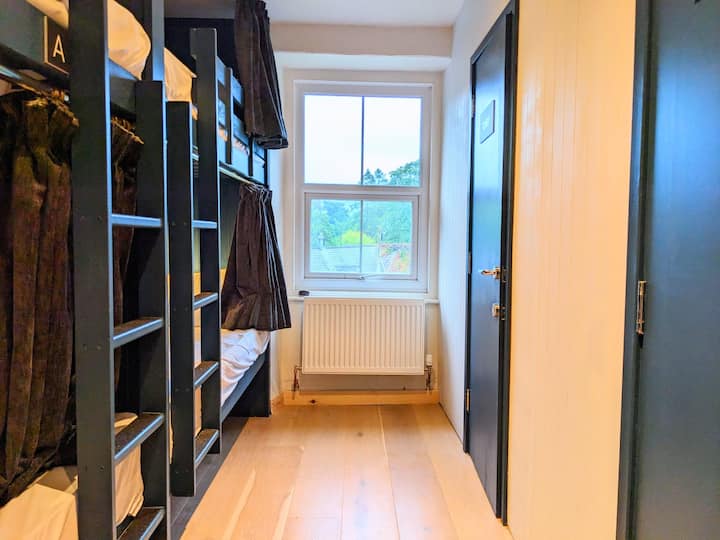 Private 4-bed Dorm With En-suite - Betws-y-Coed