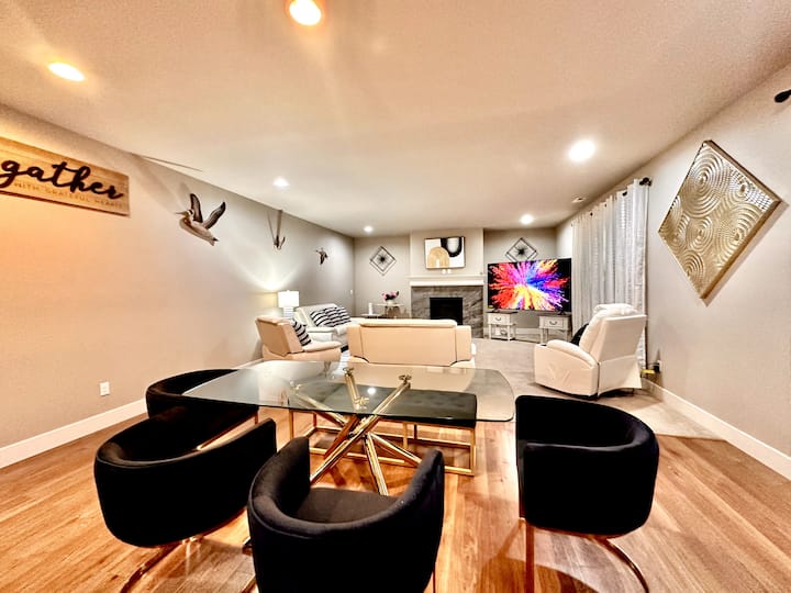 Py1: Prestige Villa: Spacious, Safe, Fenced - Puyallup, WA