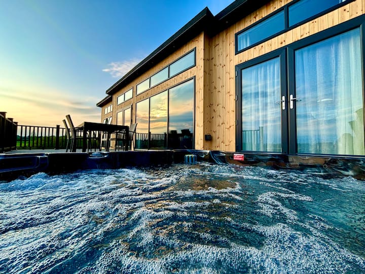 The Royal Pet Friendly Lodge - Forest of Dean