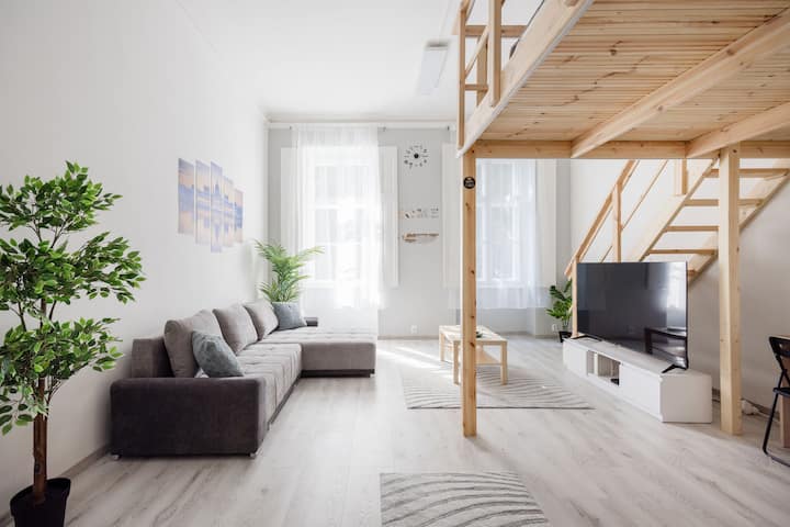 Free Parking, Just A 3-minute Walk To The Castle - 부다페스트