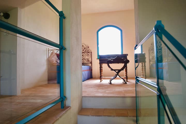 La Malcontenta E Il Lupo Oasi - Todi