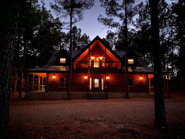 Take It Easy Lodge - Broken Bow, OK