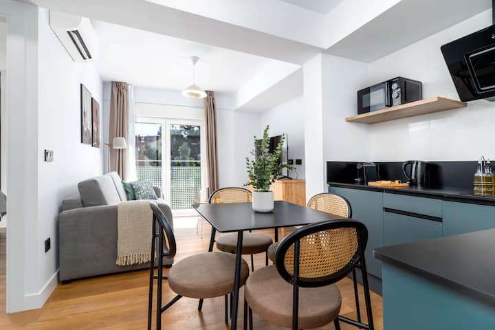 Oviedo Postigo Bajo | 1-br Junior Apt. + Balcony - Oviedo