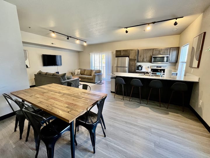 Affordable Short Term Apartment - 덴버