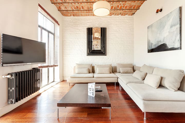 Beautiful Restored Historical Apartment In Galata - Istanbul